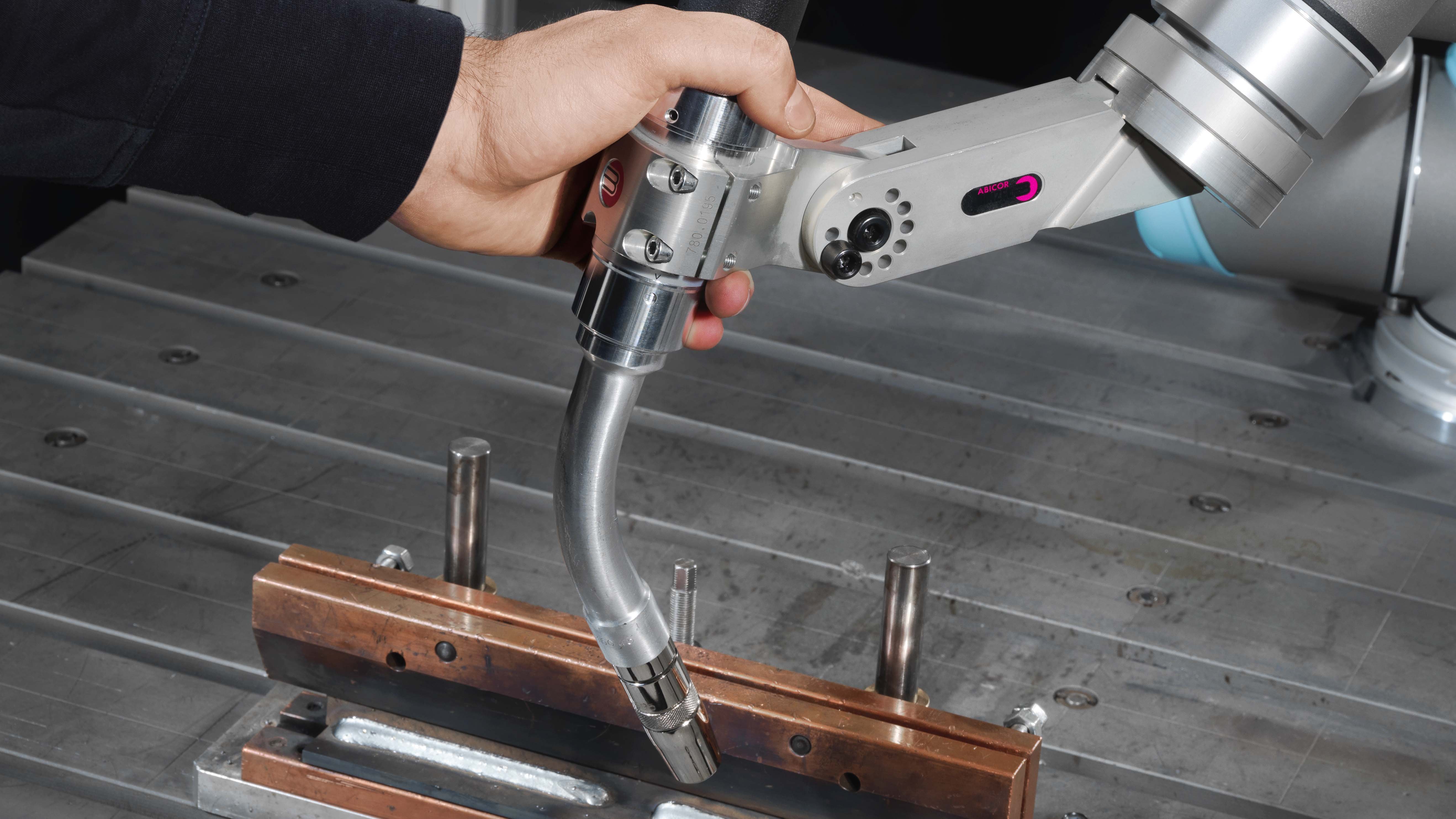 Cobot vs. Robot – automation in welding